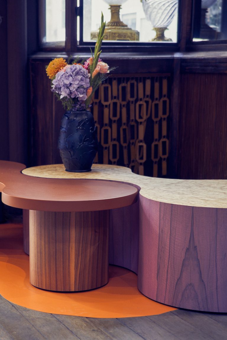 Peanut 2 Coffee Table Uchronia The Invisible Collection